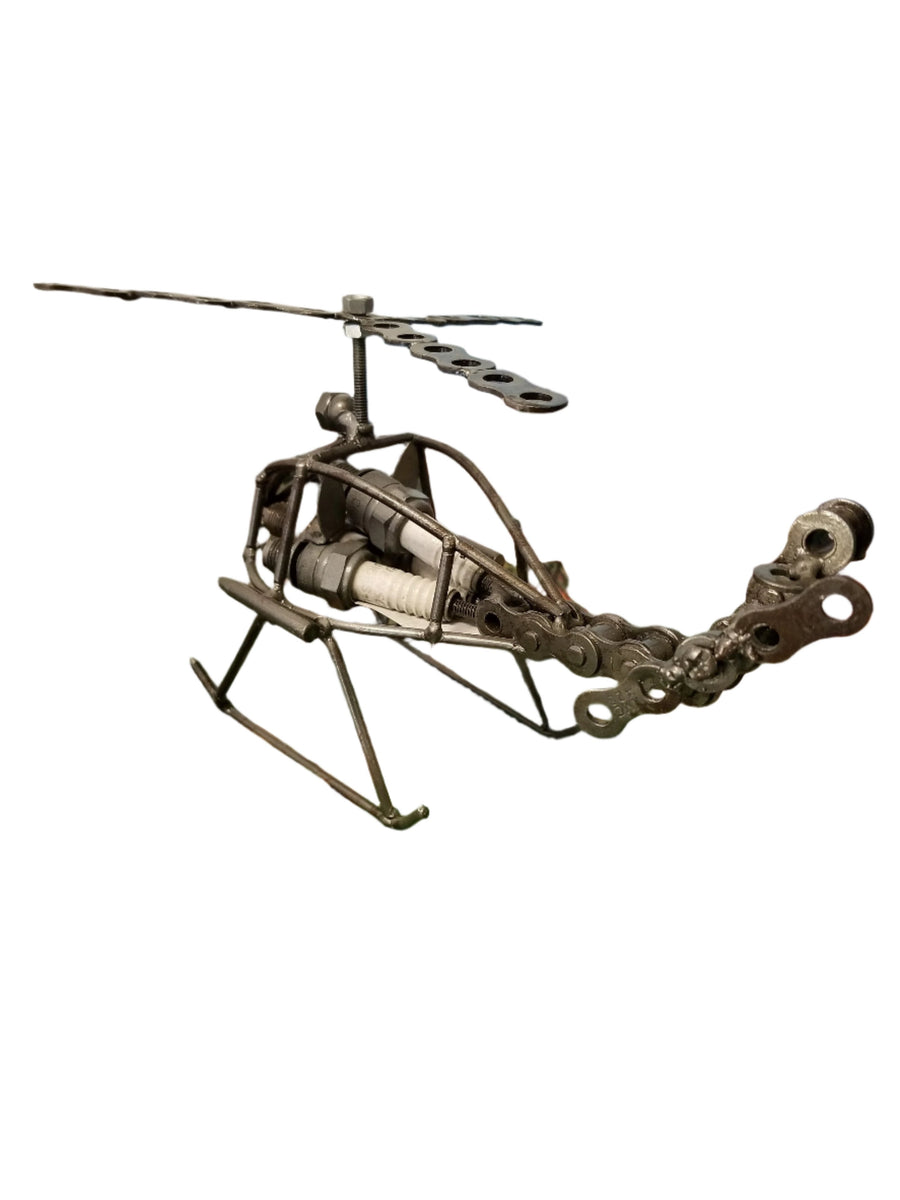 scrap-metal-art-helicopter
